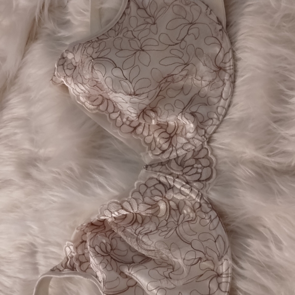 Playtex | Intimates & Sleepwear | Playtex Bra Size 44f | Poshmark
